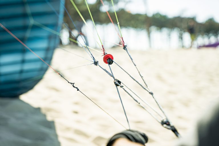 Parakite à la Dune du Pilat – Stages & tests de voiles Flare